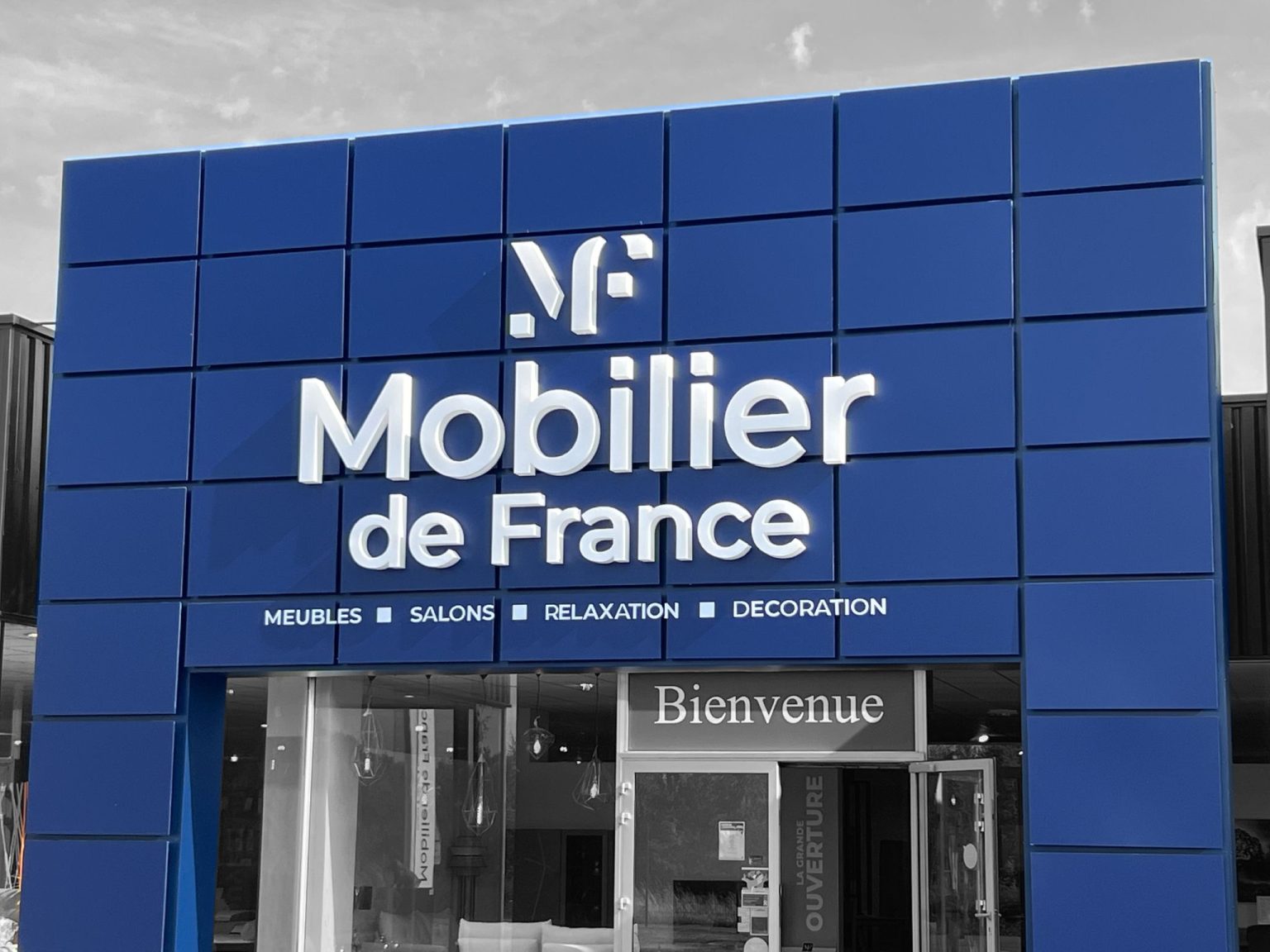 Enseignes publicitaires: lumineuse, totem, double-face ...